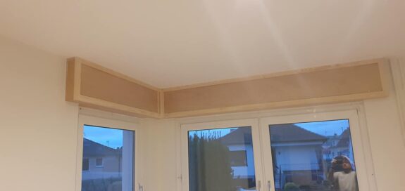 Fabrication et pose de caissons de volets roulants | Menuiserie Huber ...